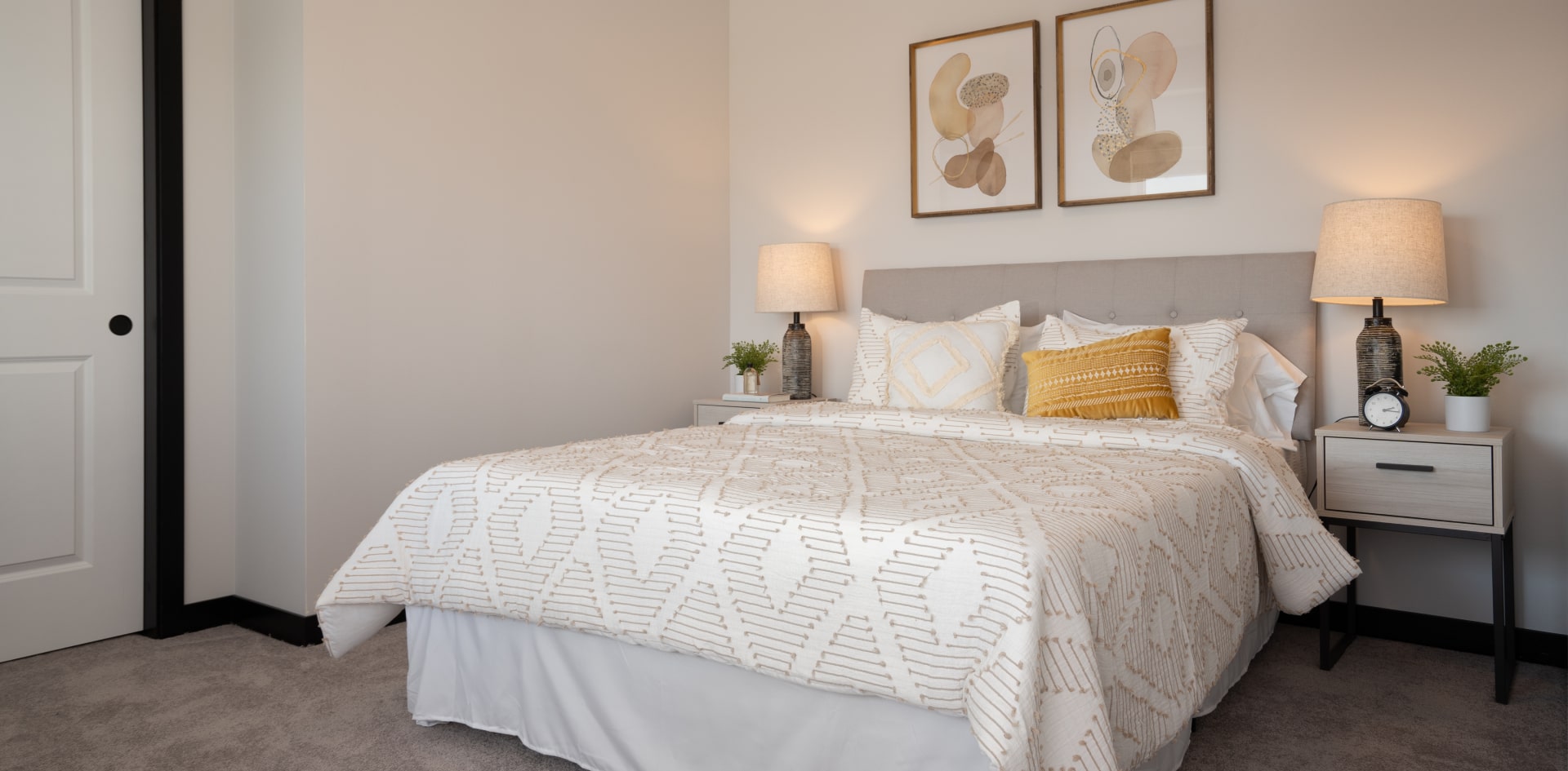 Luxury Apartments in Smokey Point | The Outpost at Smokey Point